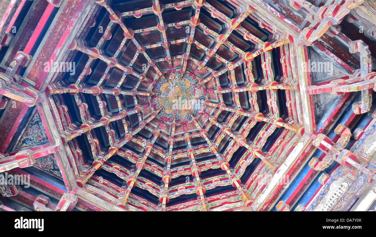Chinese-style octagonal caisson Stock Photo - Alamy