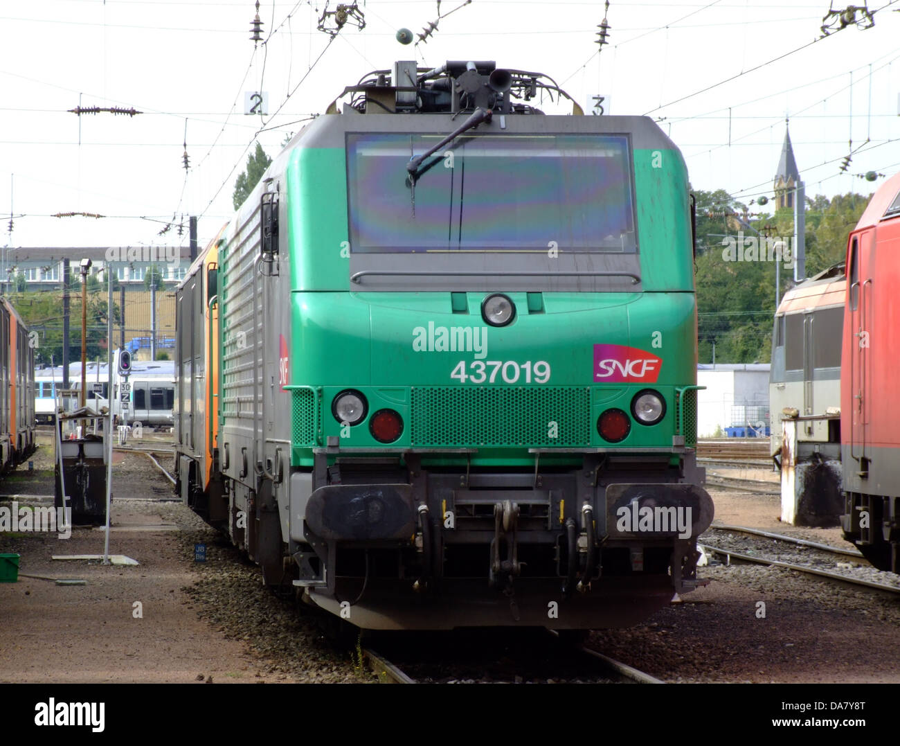SNCF 437019 is a reference to a specific train unit in the French ...