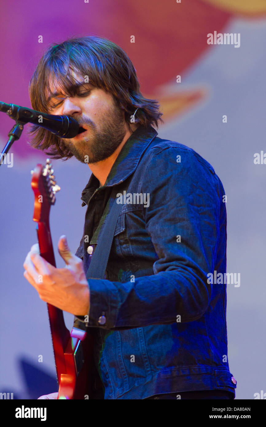 Justin Young lead singer of the Vaccines performing at the Glastonbury ...