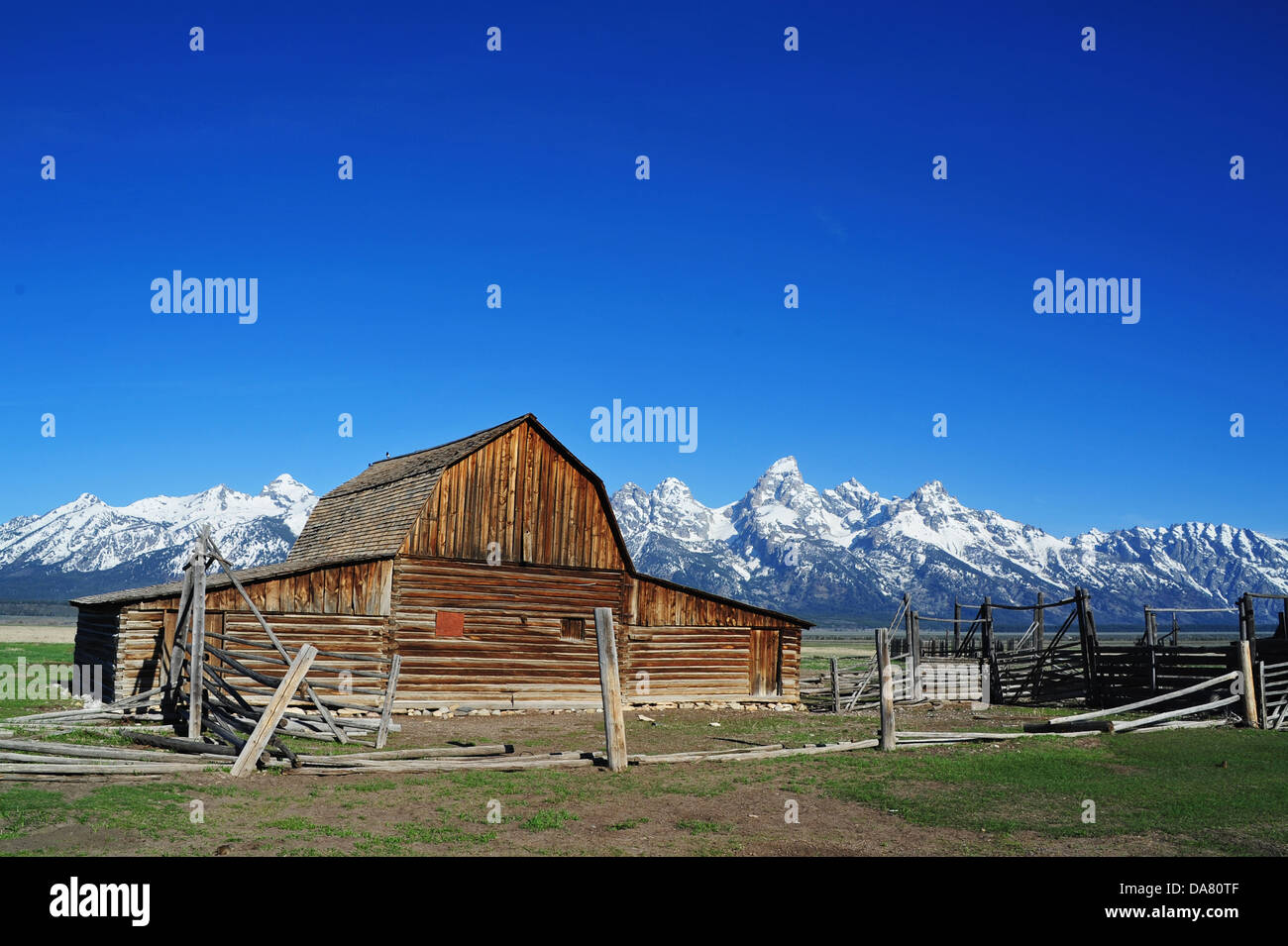 Mormon's Row building near Grand Tetons Stock Photo - Alamy