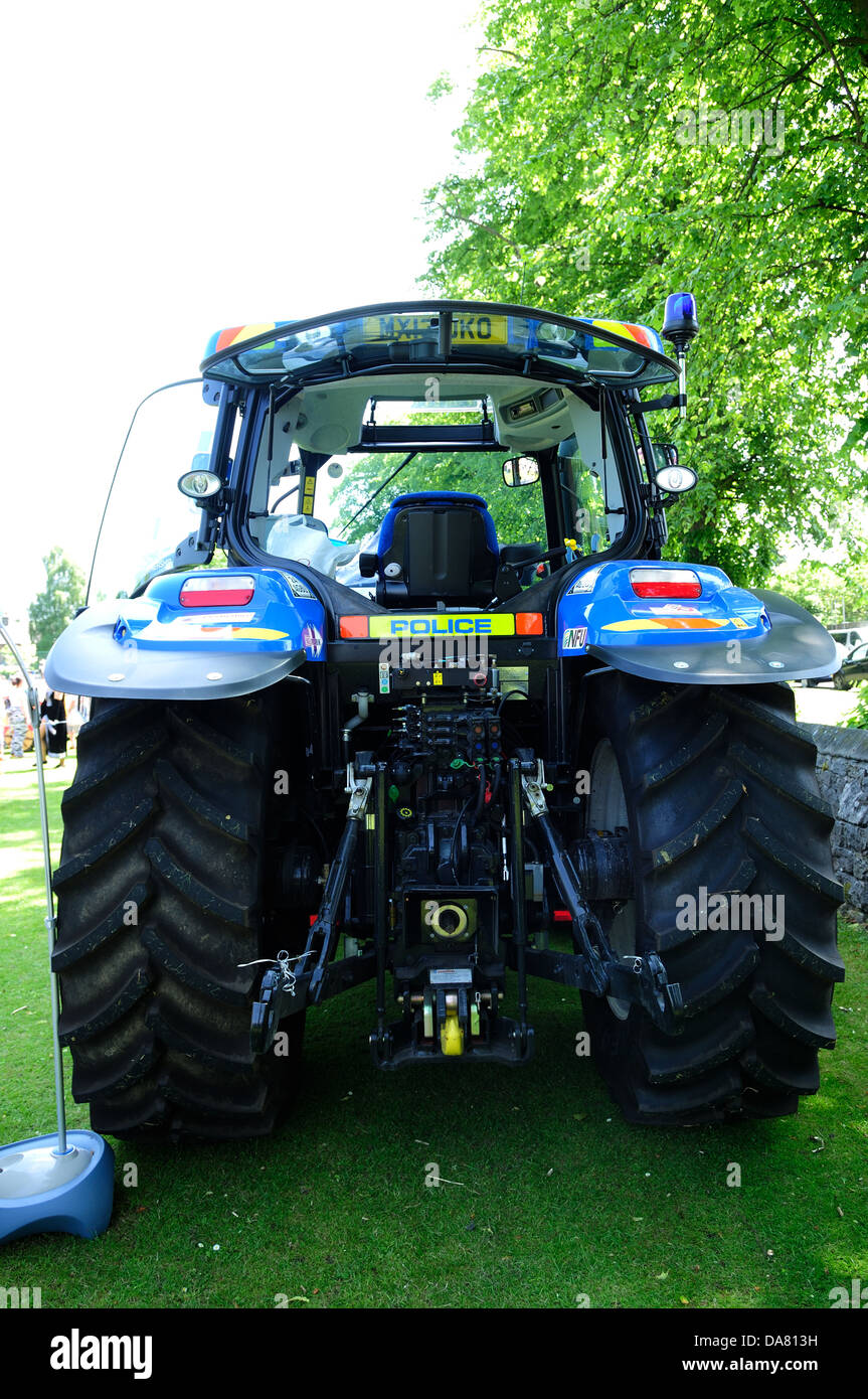 Police tractor uk hi-res stock photography and images - Alamy