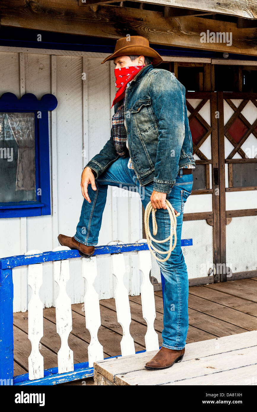 SOUTH WEST - A cowboy takes time to rest and reflect Stock Photo - Alamy