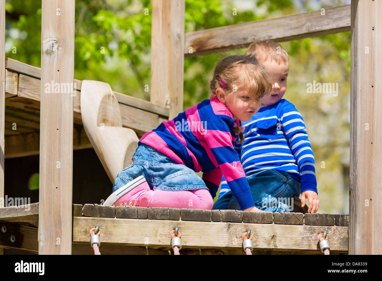 Climbing on jungle gym hi-res stock photography and images - Alamy