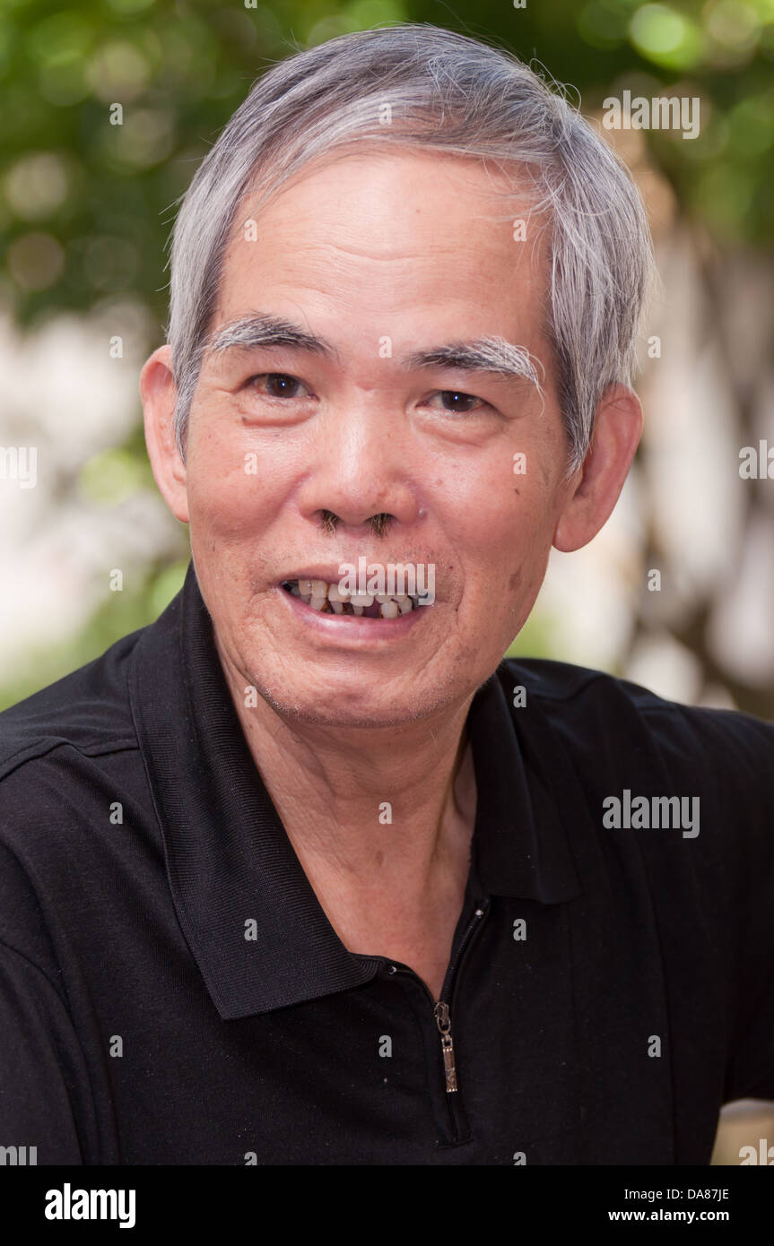 Chinese old man hi-res stock photography and images - Alamy