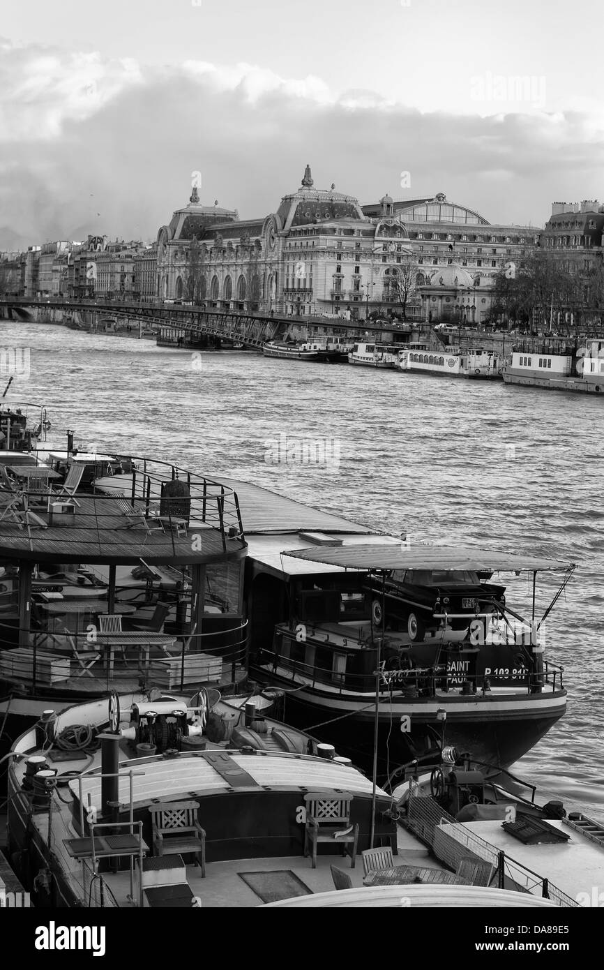 River seine travel Black and White Stock Photos & Images - Alamy