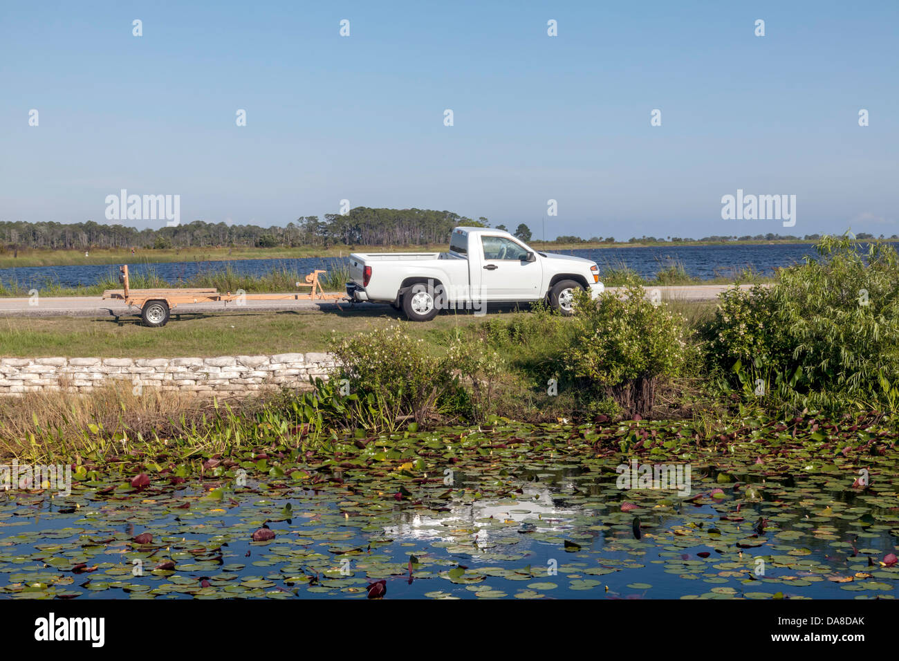 Refuge truck hi-res stock photography and images - Alamy