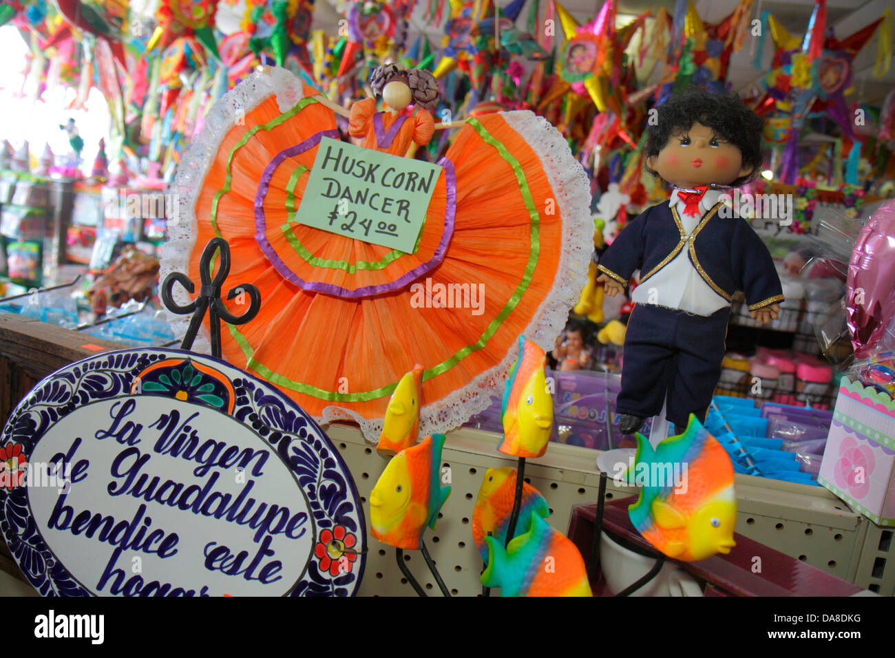 Pinatas Stock Photos & Pinatas Stock Images - Alamy