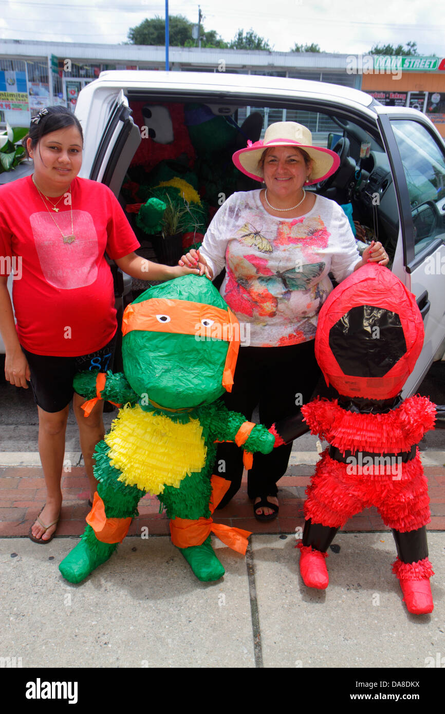 Pinatas hi-res stock photography and images - Alamy