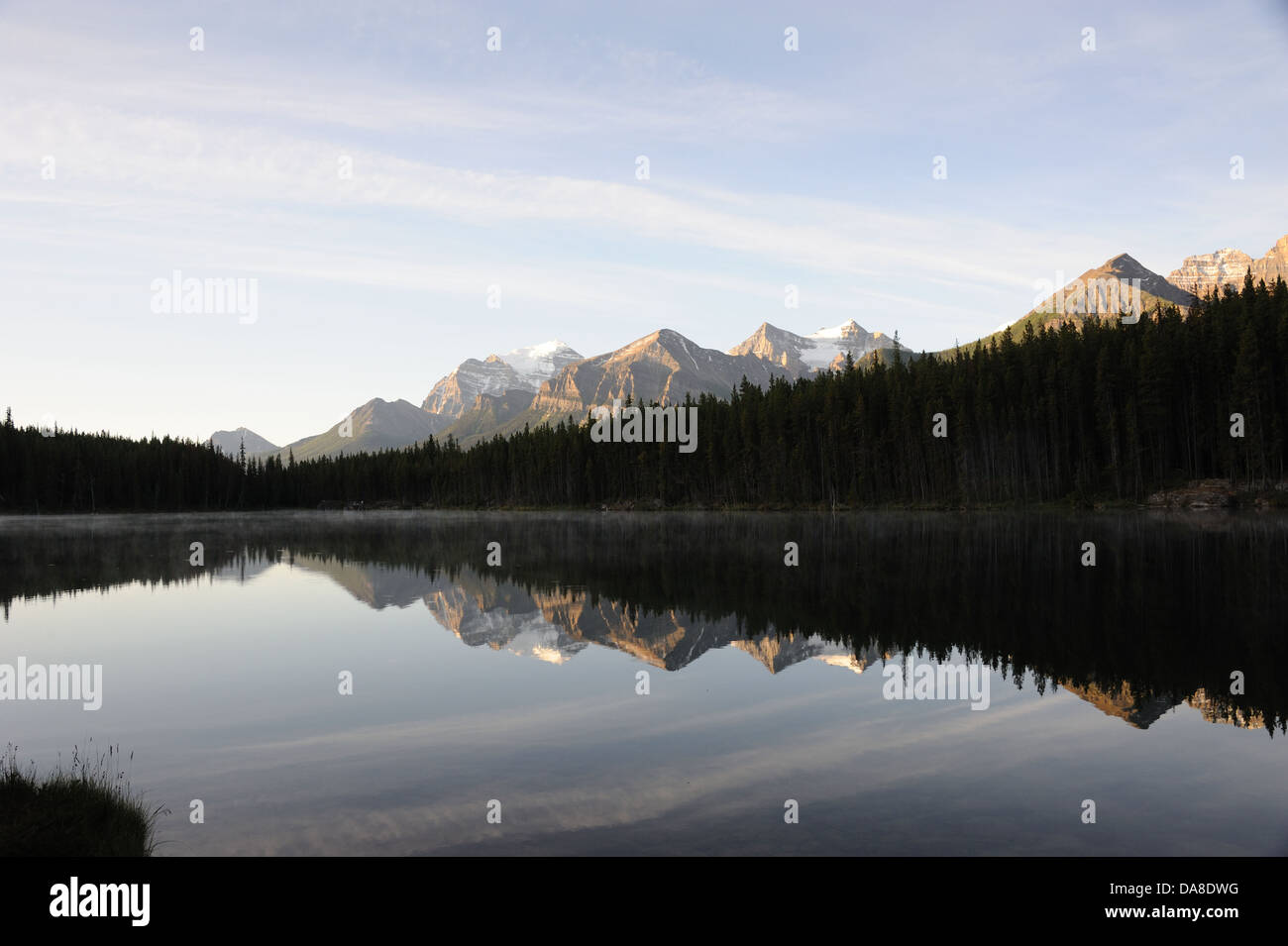Herbert lake sunset banff national hi-res stock photography and images ...