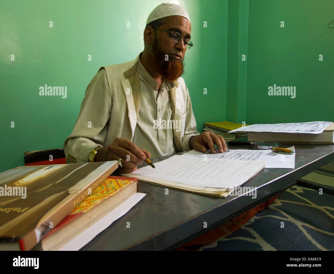Dr abdul hi-res stock photography and images - Alamy