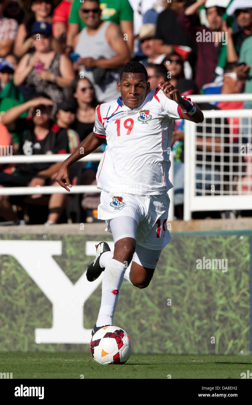 Pasadena, California, USA. 7th July, 2013. Alberto Quintero #19 of ...