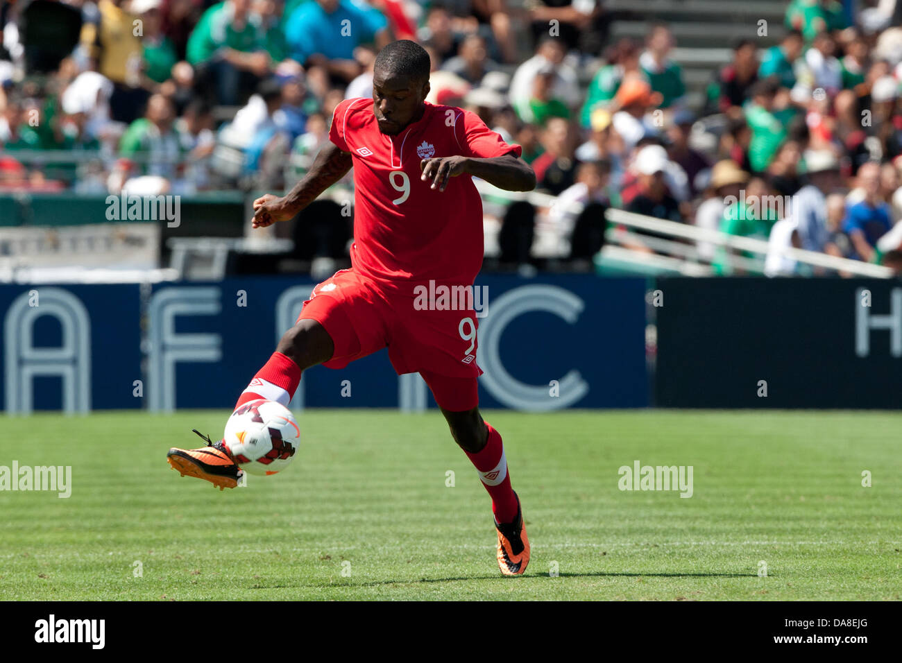 Rose bowl pasadena stage hi-res stock photography and images - Alamy