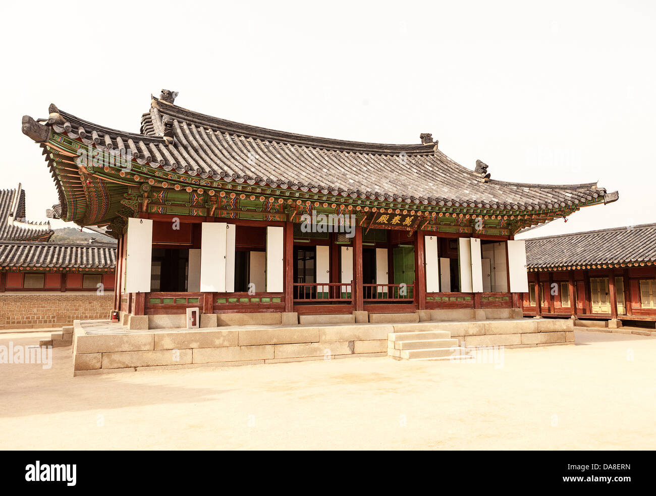 Traditional korean culture hall hi-res stock photography and images - Alamy