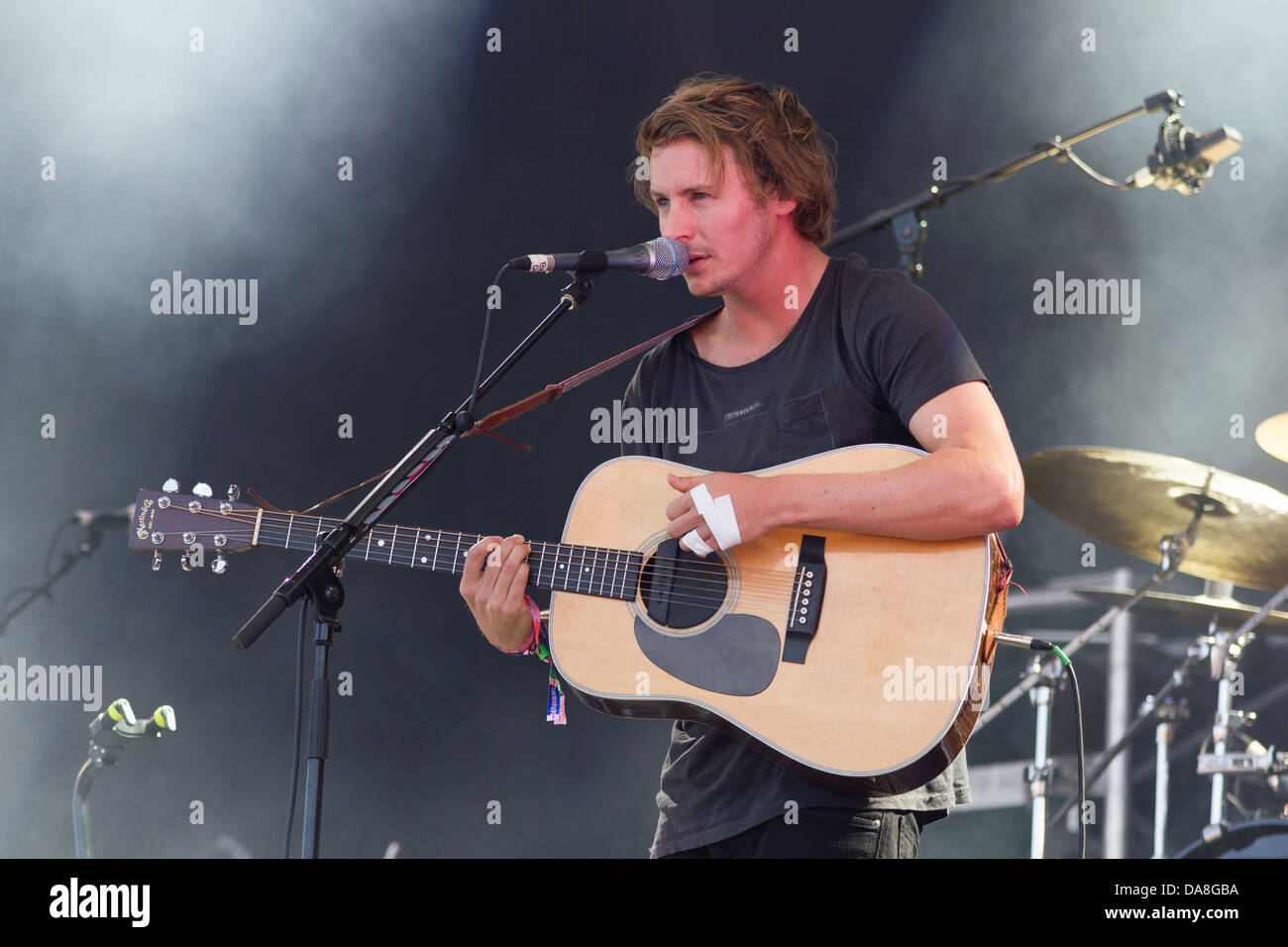 Ben howard singer hi-res stock photography and images - Alamy