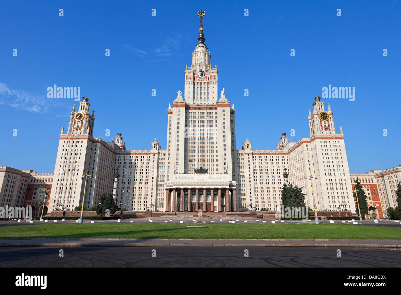 Msu main building main entrance hi-res stock photography and images - Alamy