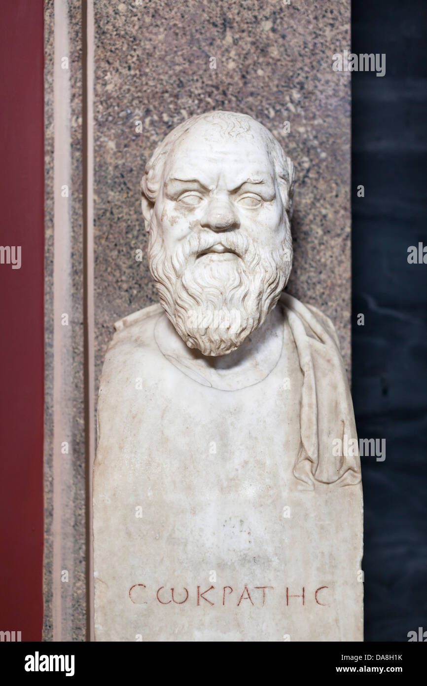 Socrates bust hi-res stock photography and images - Alamy