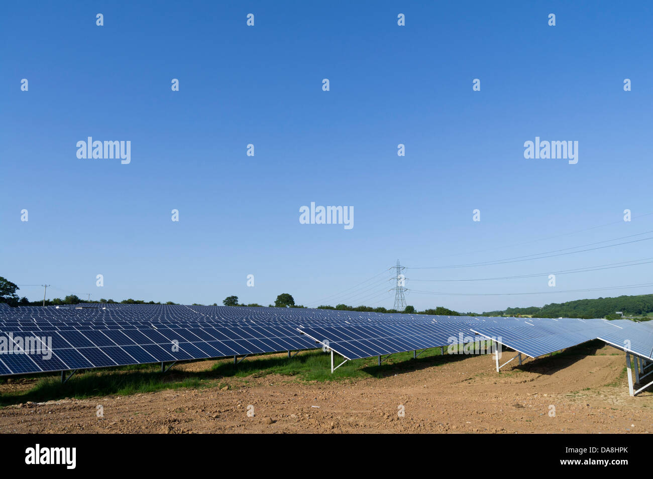 Solar farm panels hi-res stock photography and images - Alamy