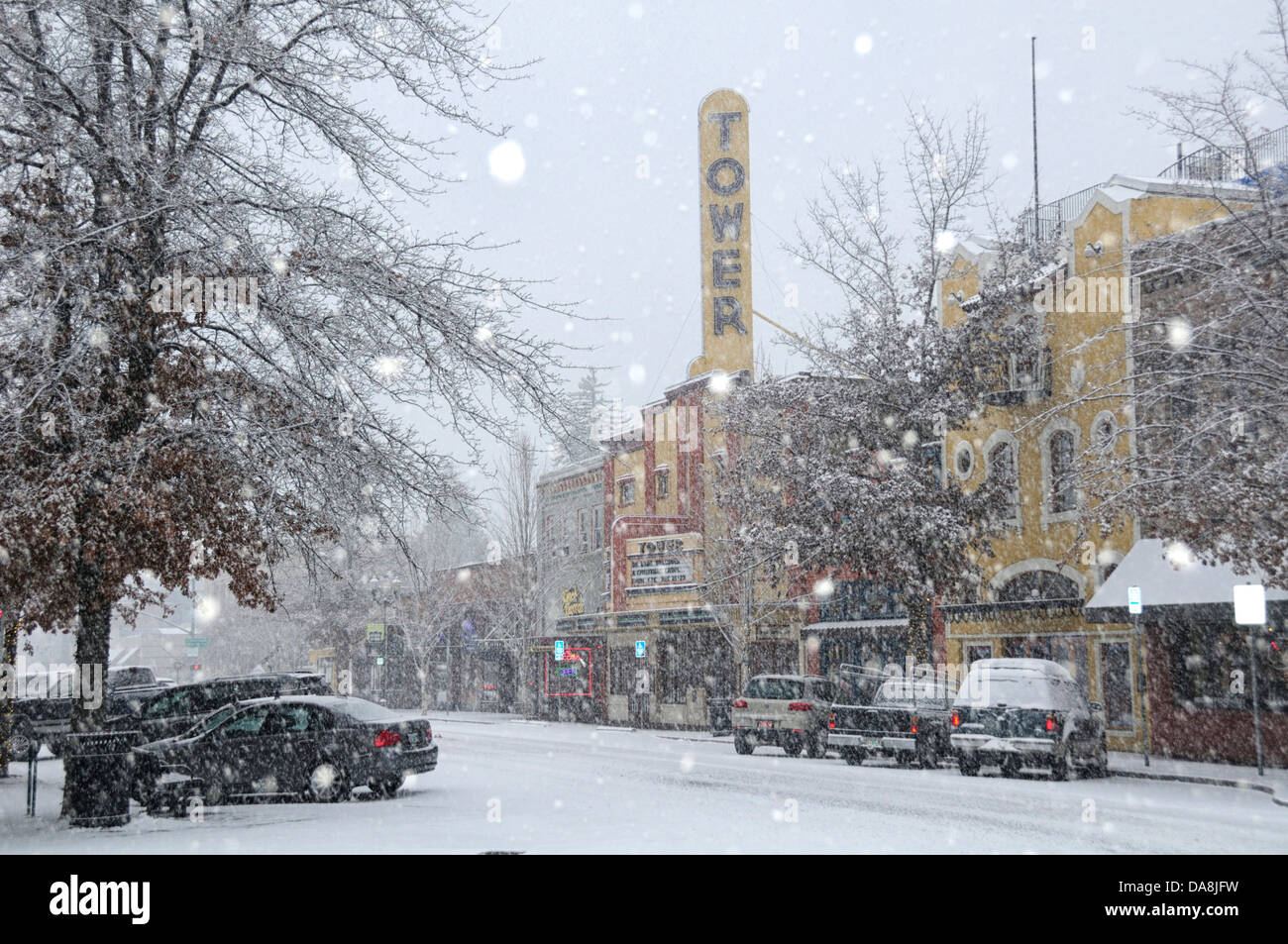Bend oregon downtown hi-res stock photography and images - Alamy