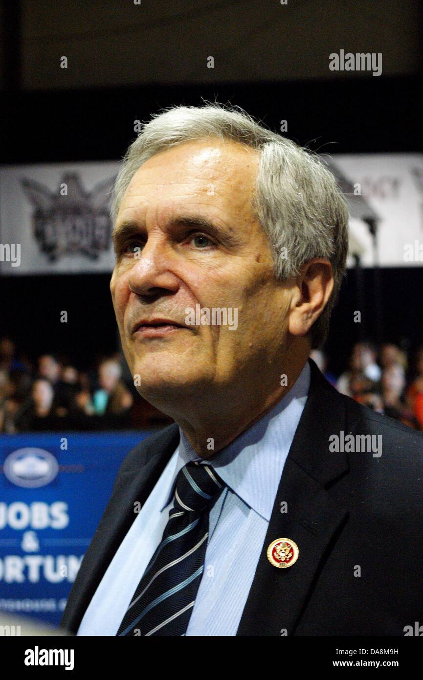 Congressman lloyd doggett hi-res stock photography and images - Alamy