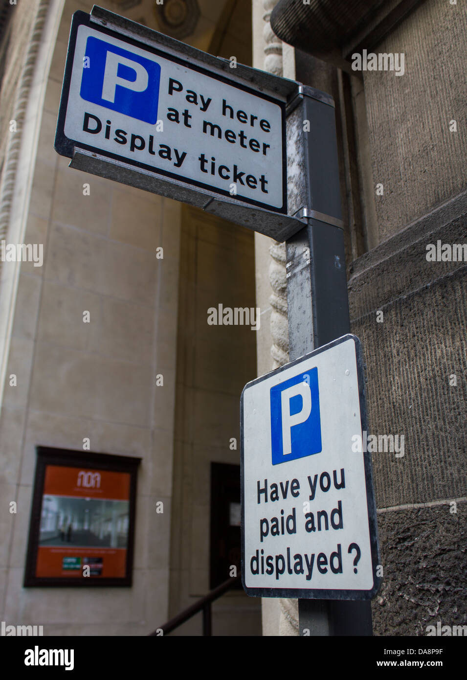 Pay and display sign hi-res stock photography and images - Alamy