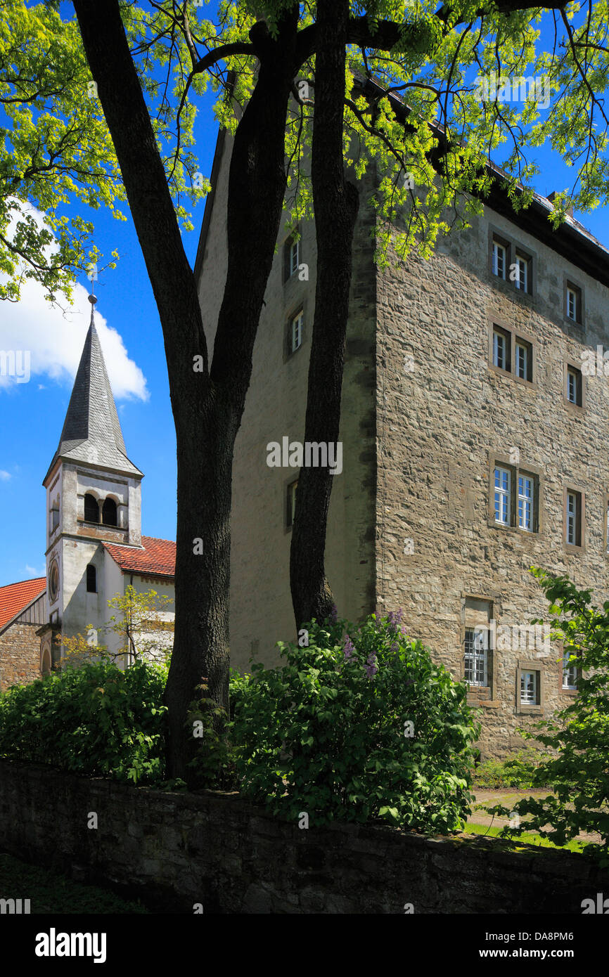 Evangelische Kirche und Burg in Lichtenau, Ostwestfalen-Lippe ...