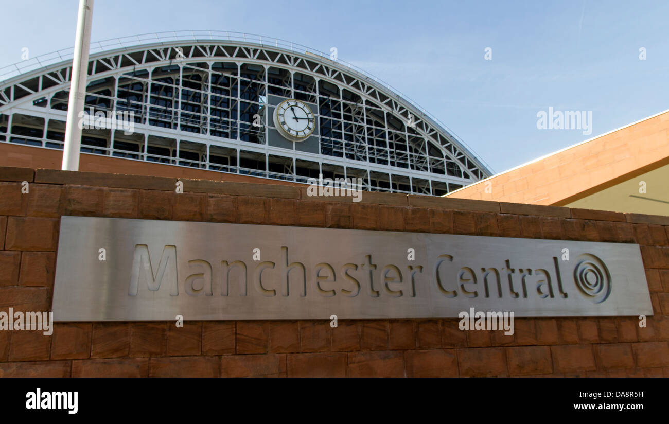 Manchester central convention complex hi-res stock photography and ...