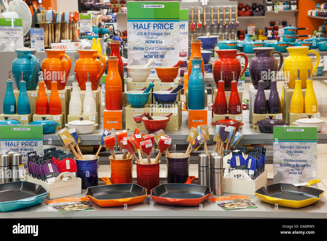 England, Wiltshire, Swindon, Swindon Designer Outlet Center, Le Creuset ...