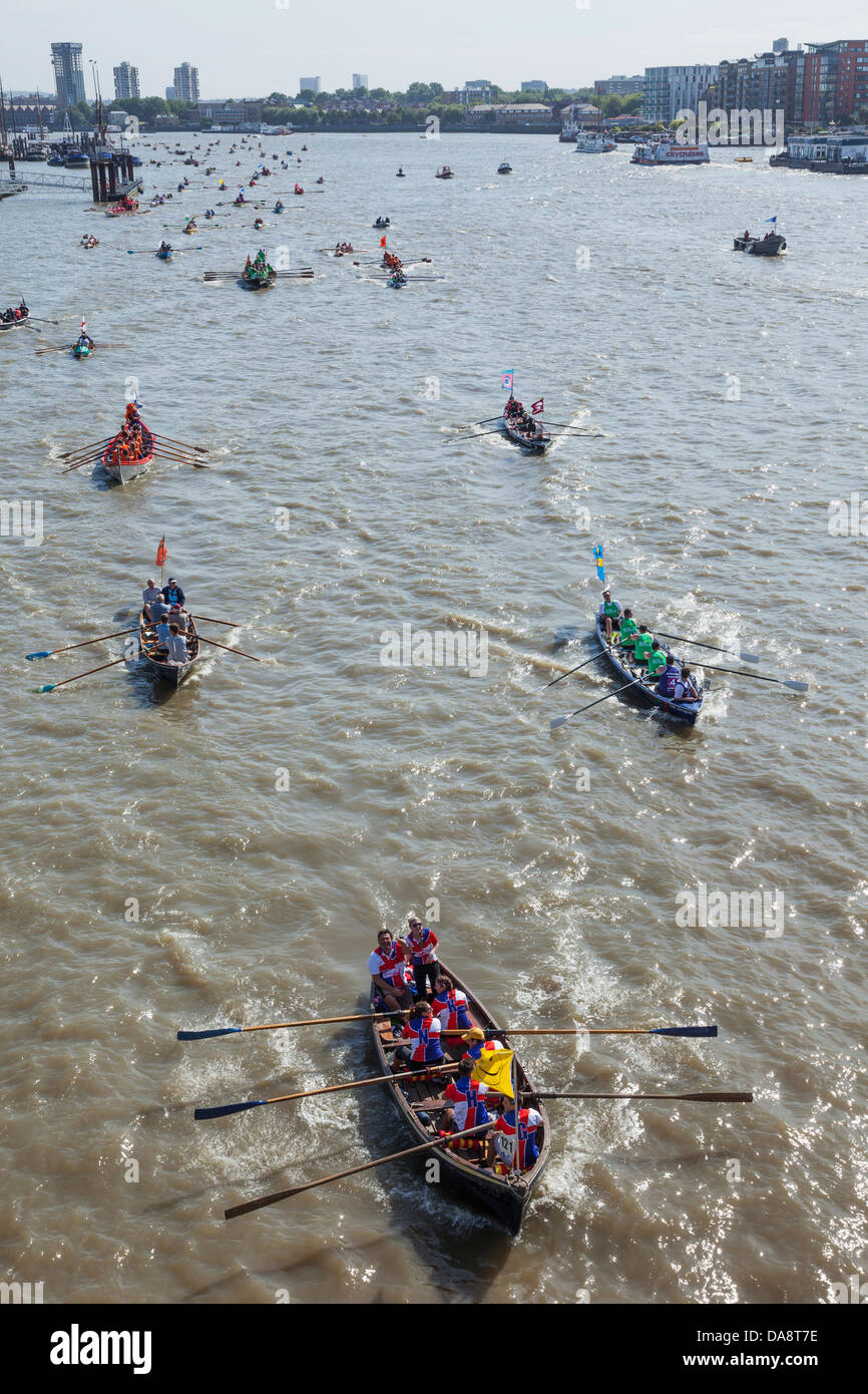 Thames the great river race hi-res stock photography and images - Alamy