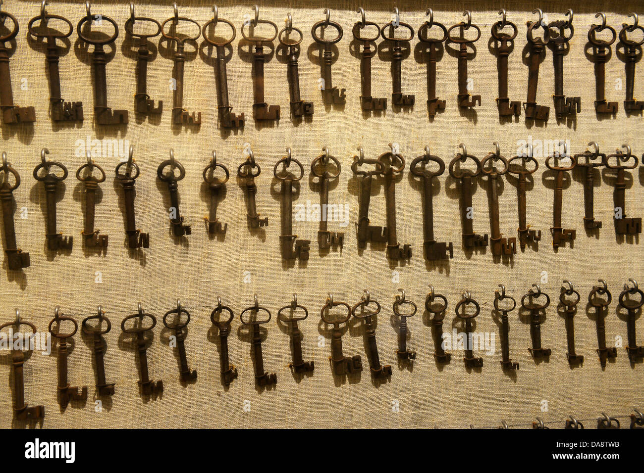 Old keys hi-res stock photography and images - Alamy