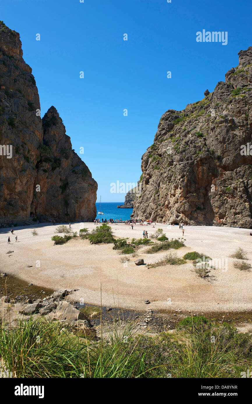 Beaches of majorca hi-res stock photography and images - Alamy