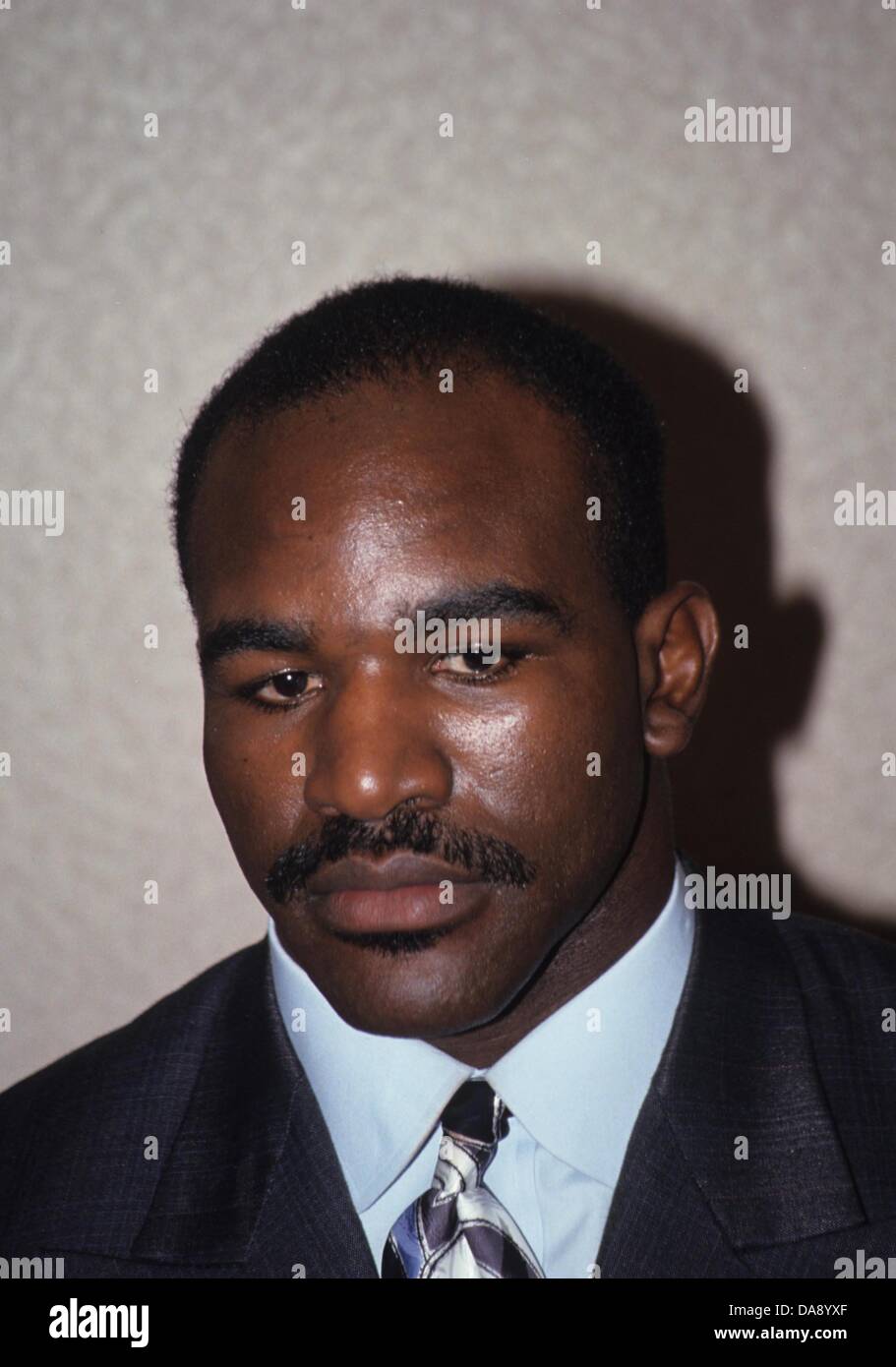 Evander holyfield alex stewart presser hi-res stock photography and ...