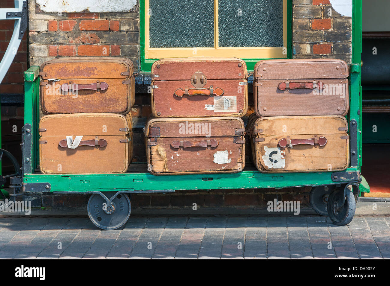 Old fashioned luggage trolley hi-res stock photography and images - Alamy