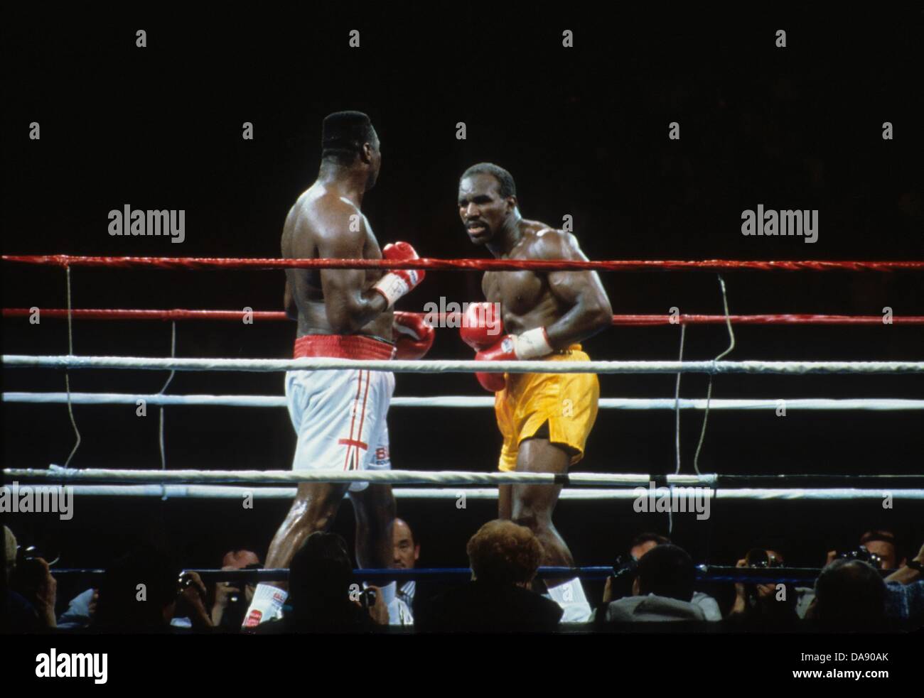 EVANDER HOLYFIELD with Holmes Fight 1992.l3434.(Credit Image: © John ...
