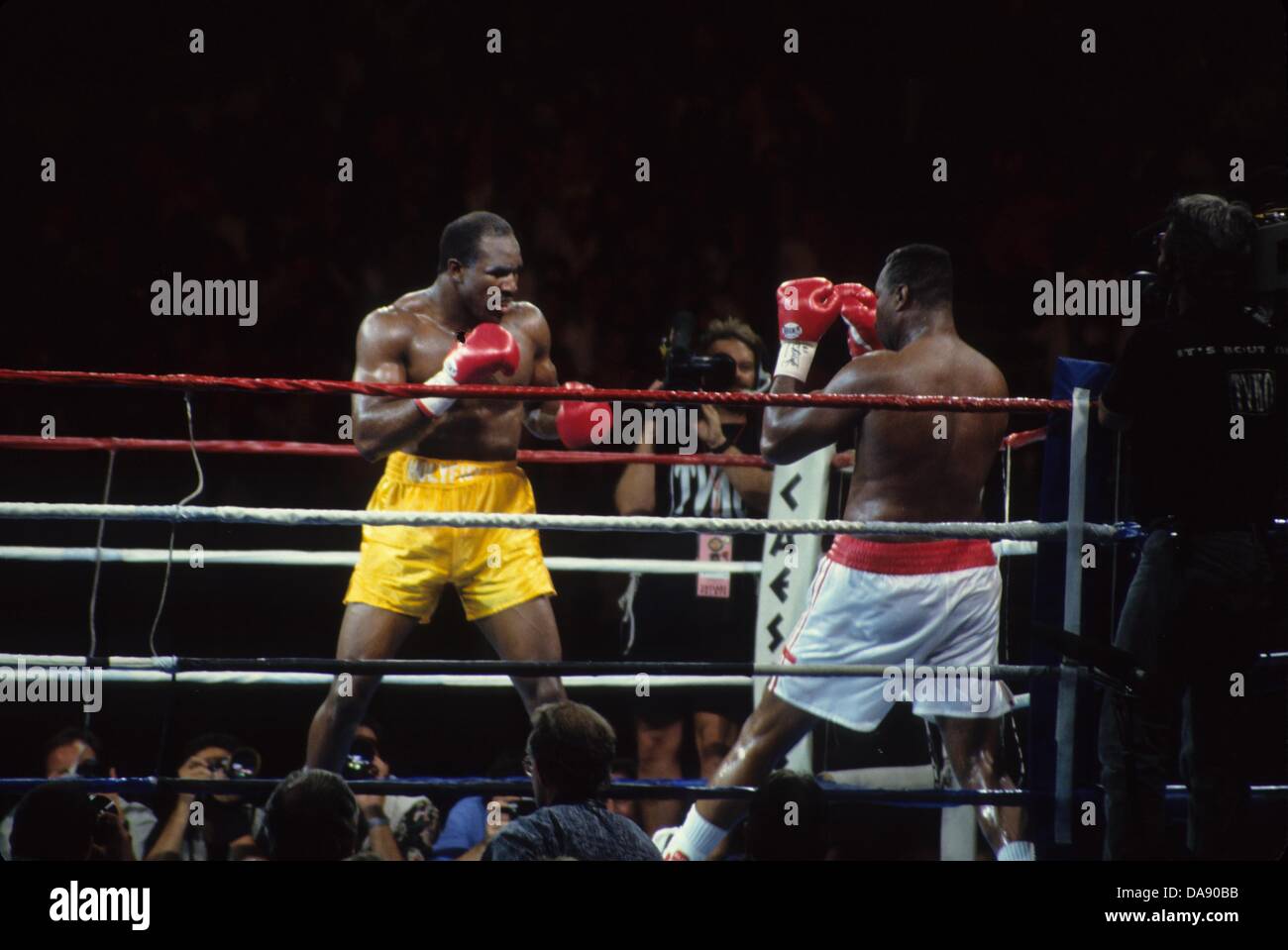 EVANDER HOLYFIELD with Holmes Fight 1992.l3434.(Credit Image: © John ...