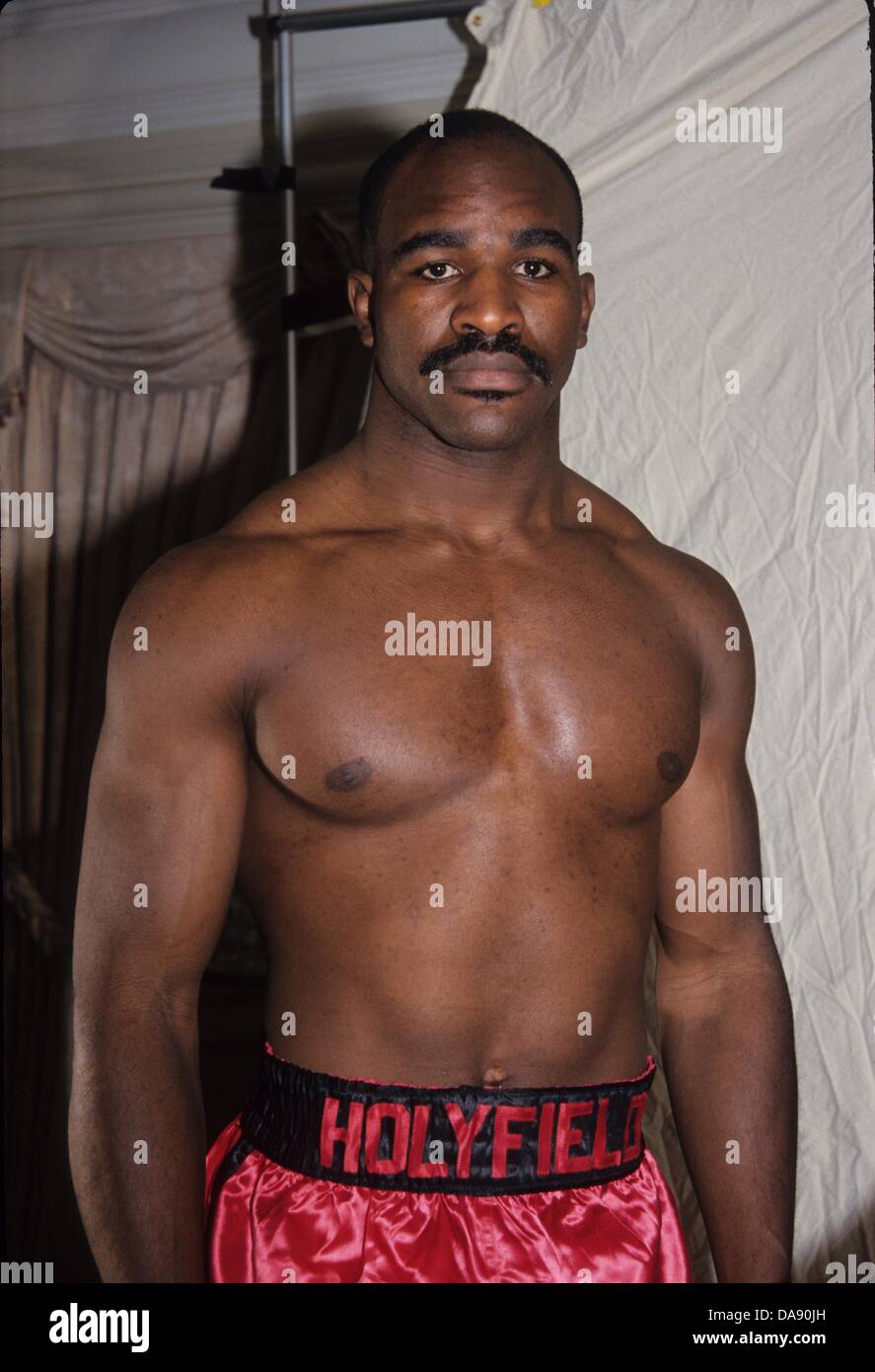 Evander holyfield 1994 hi-res stock photography and images - Alamy