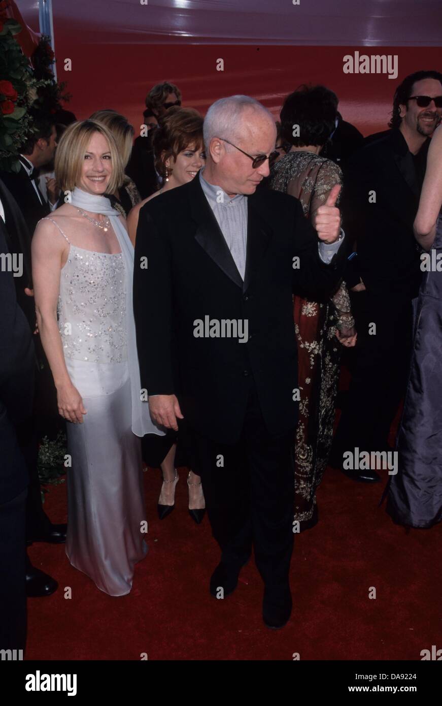 HOLLY HUNTER with Richard Dreyfuss.The 70th Academy awards at Shrine ...