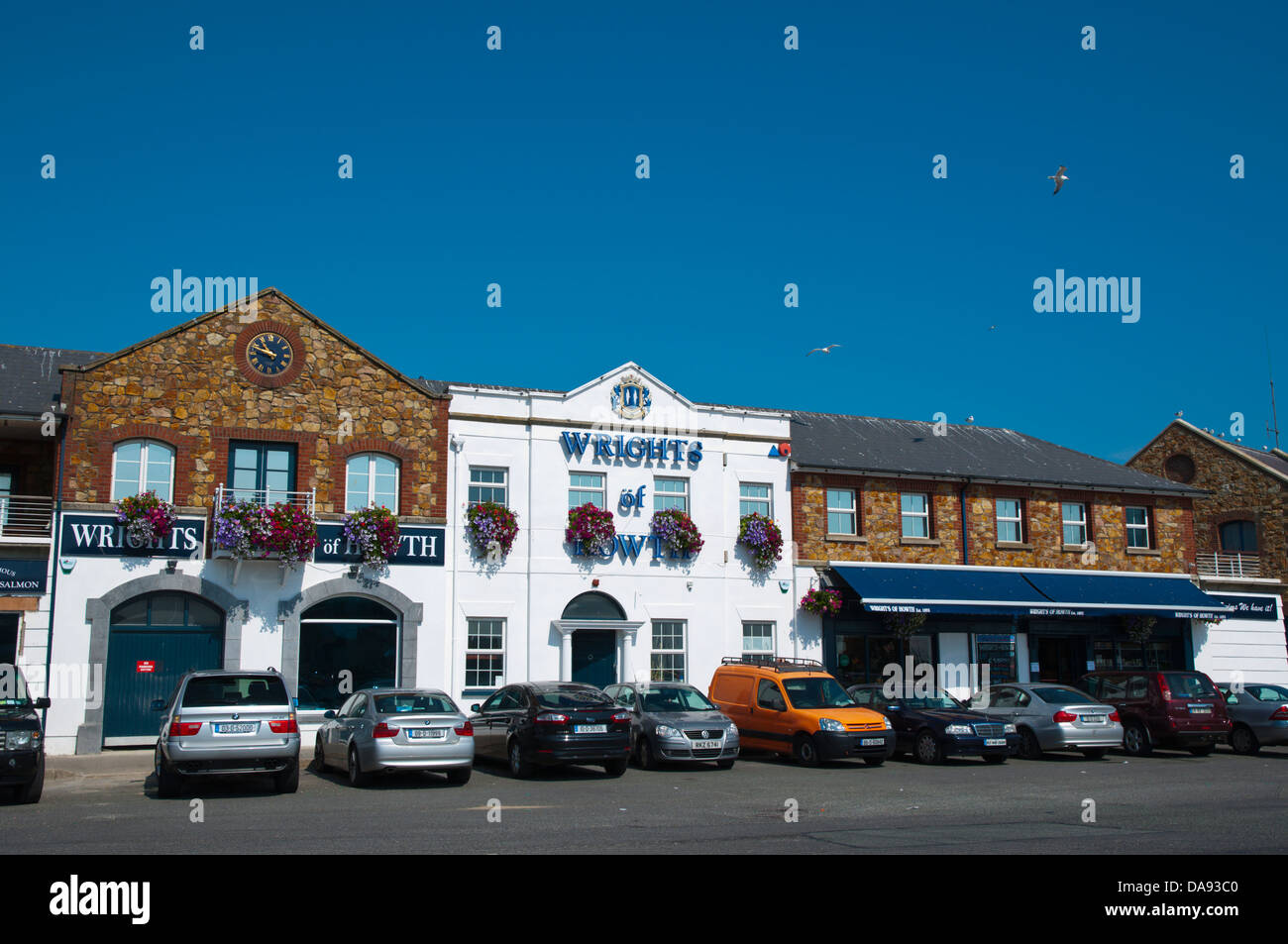 Howth pier hi-res stock photography and images - Alamy