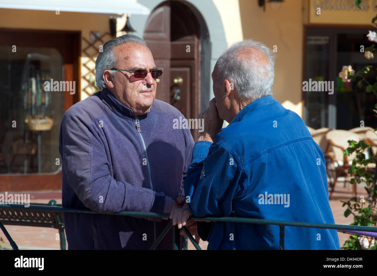 Two men come hi-res stock photography and images - Alamy