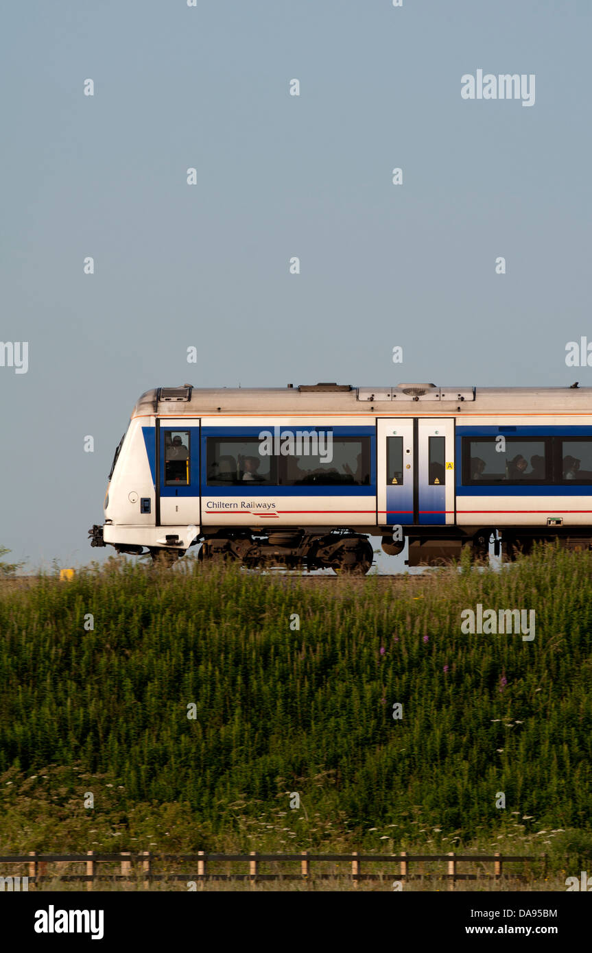 Chiltern Railways train, side view Stock Photo - Alamy