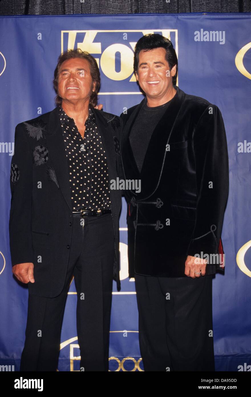 ENGELBERT HUMPERDINCK Wayne Newton 1996 Billboard music awards in Las ...