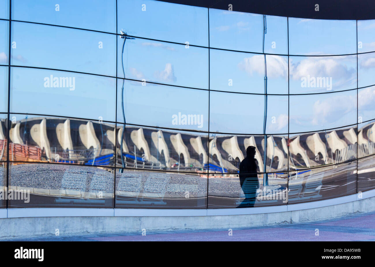 Glass distortion hi-res stock photography and images - Alamy