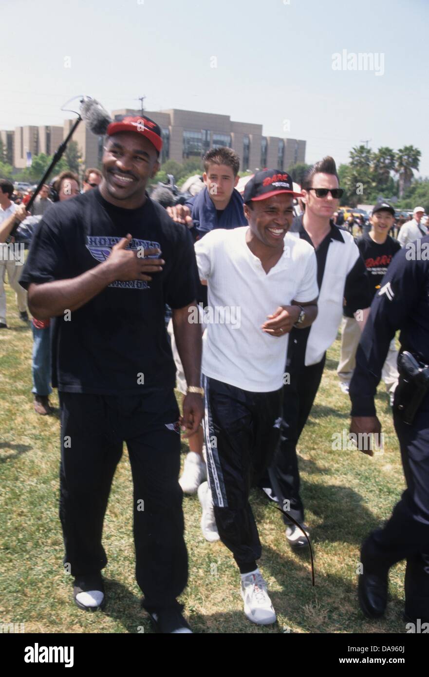 EVANDER HOLYFIELD with Sugar Ray Leonard.D.A.R.E. Salute to the ...