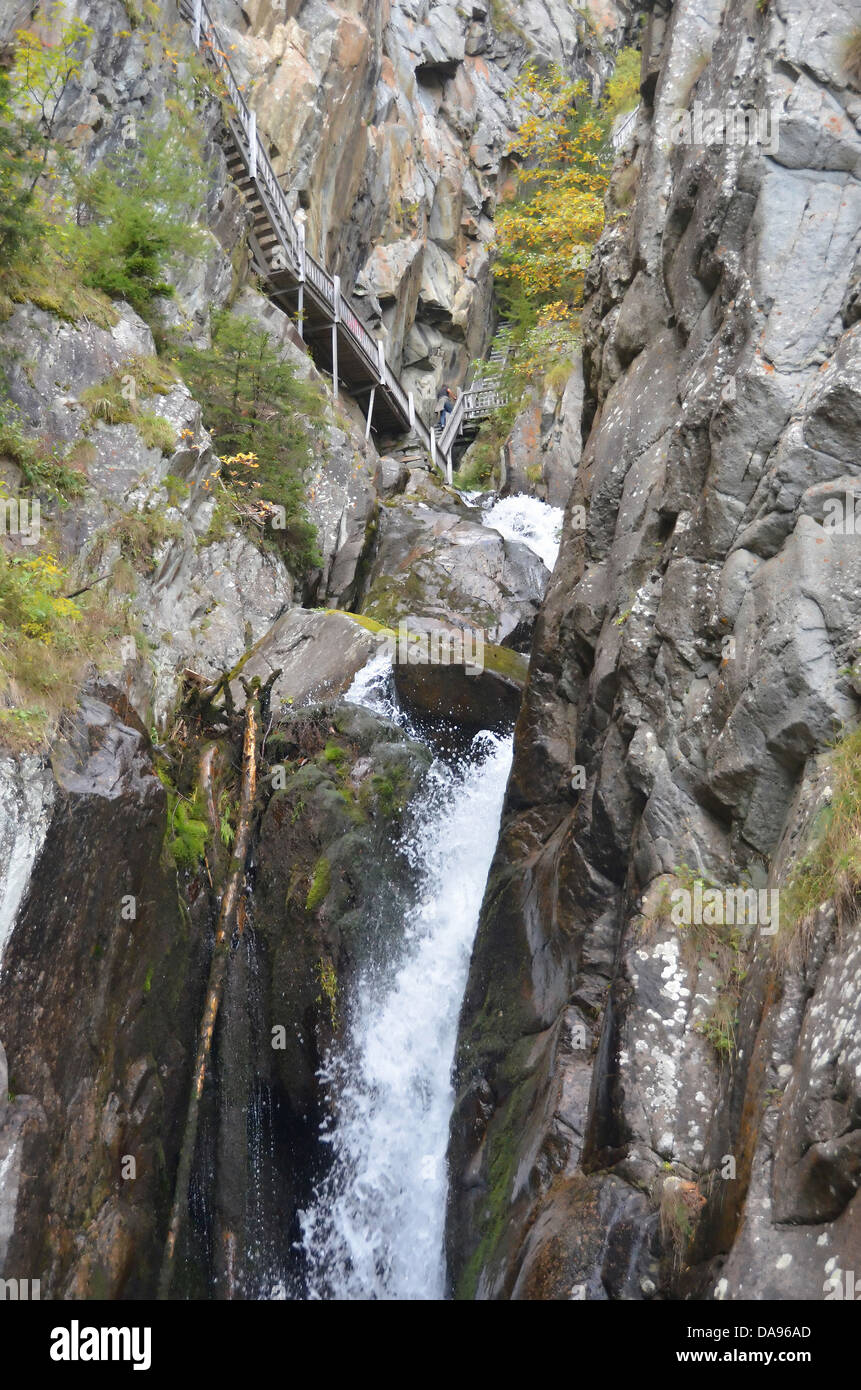 Deep gorge hi-res stock photography and images - Alamy