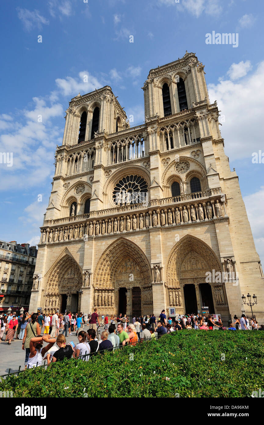 Christianity gothic architecture hi-res stock photography and images ...