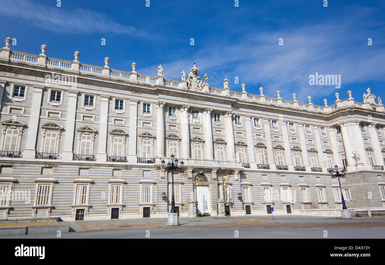 Palace of madrid hi-res stock photography and images - Alamy