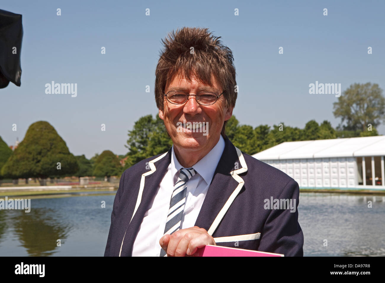 Mike reid dj hi-res stock photography and images - Alamy
