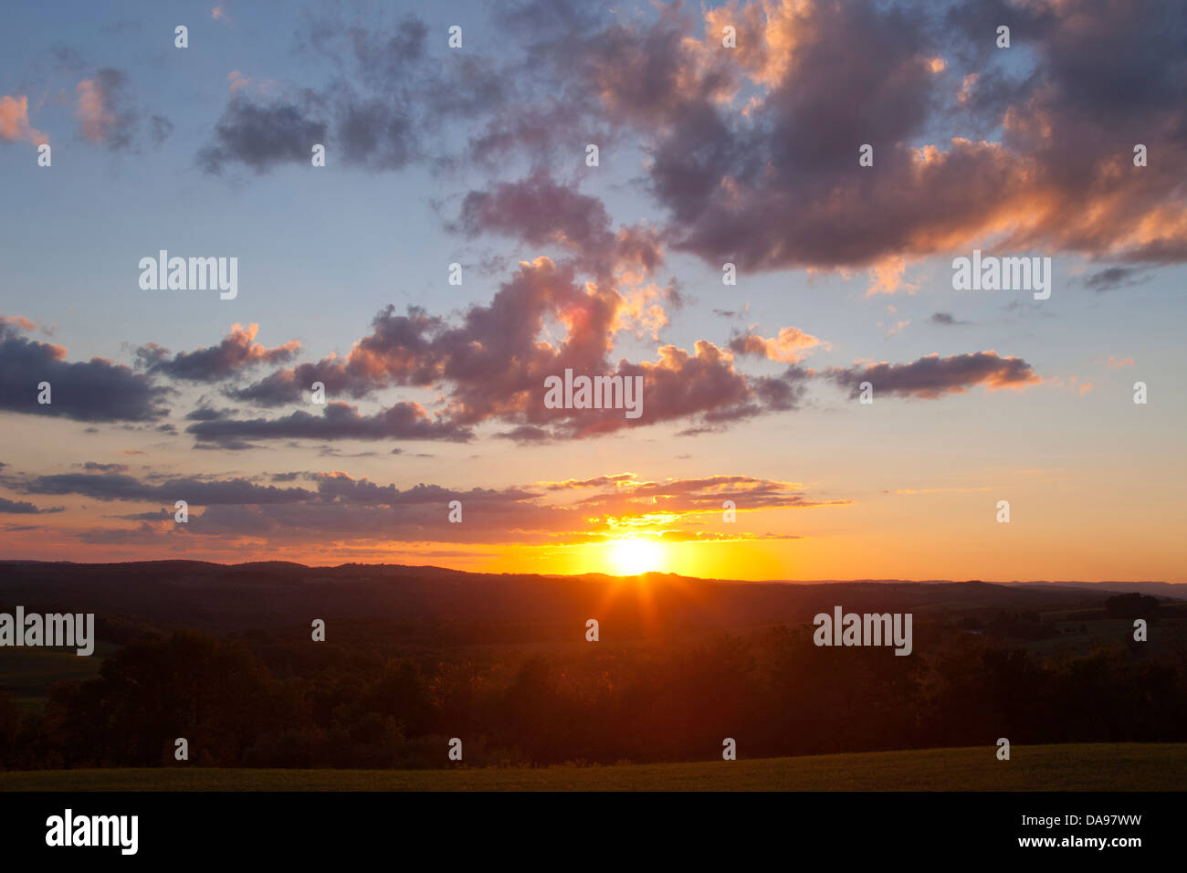 The sunset land hi-res stock photography and images - Alamy