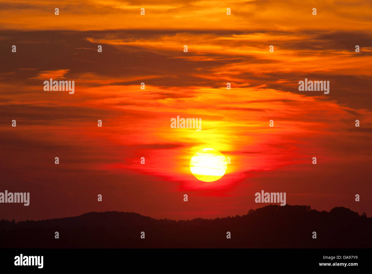 The sunset land hi-res stock photography and images - Alamy