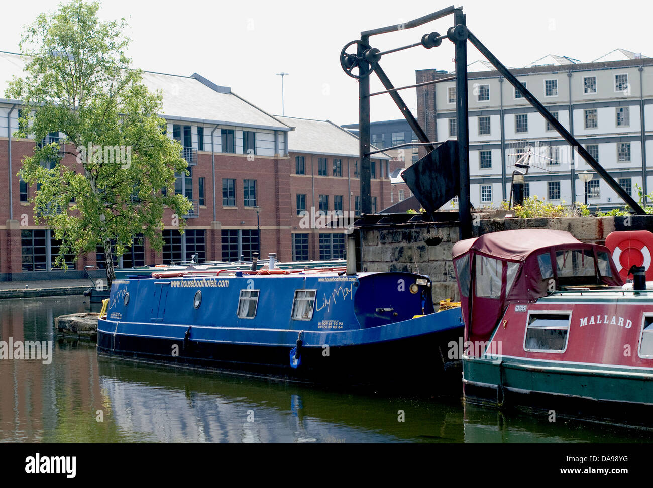 Canal sheffield city centre hi-res stock photography and images - Alamy