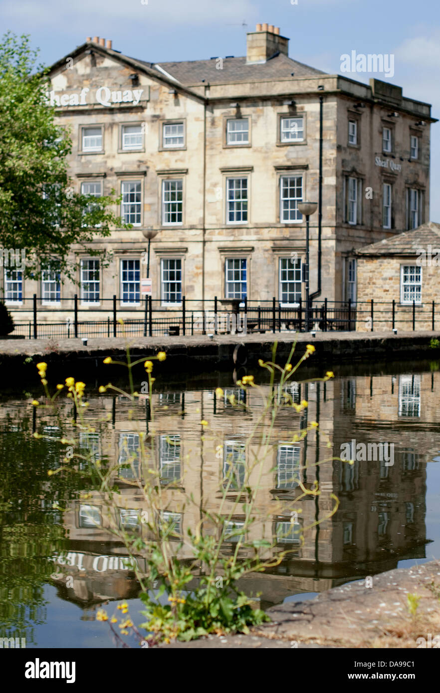 Sheaf Quay building by the canal Stock Photo - Alamy